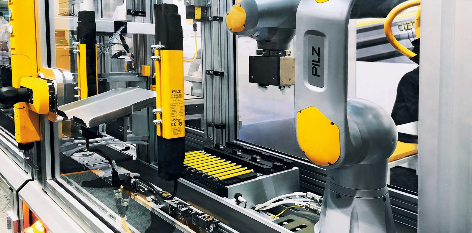 CÔNG TY CỔ PHẦN TỰ ĐỘNG TIẾN HƯNG